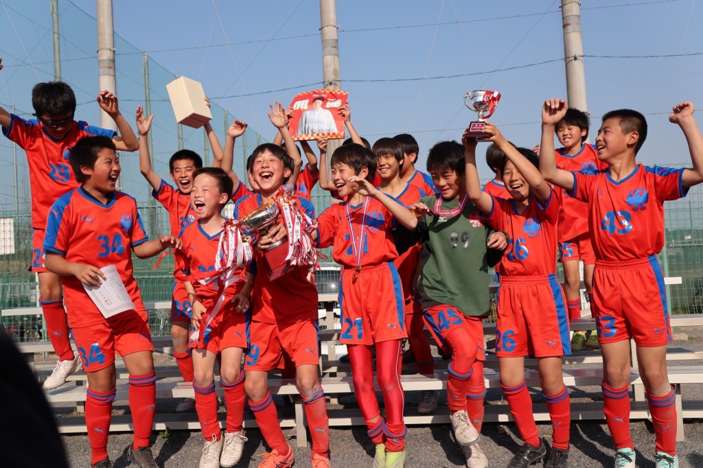 5年生が第39回府中3FC招待サッカー大会で優勝しました。 | 調布イーグルスFC【公式】|東京調布市の少年サッカーチーム